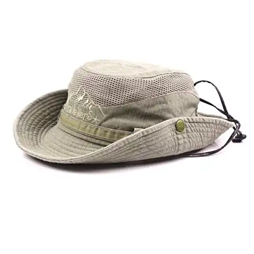 20 Best Bushcraft Hats & Caps For Wilderness Survival